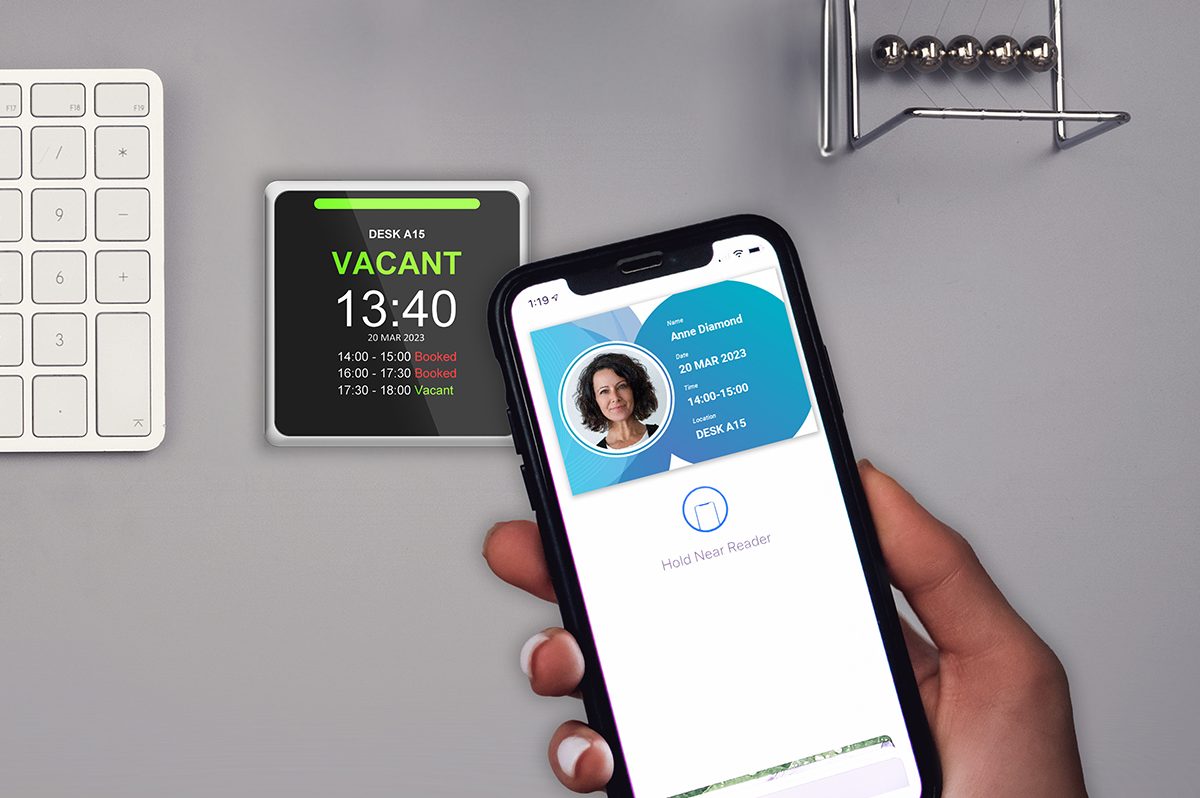 TD-0360 Desk Booking Smart Panel - Qbic Technology